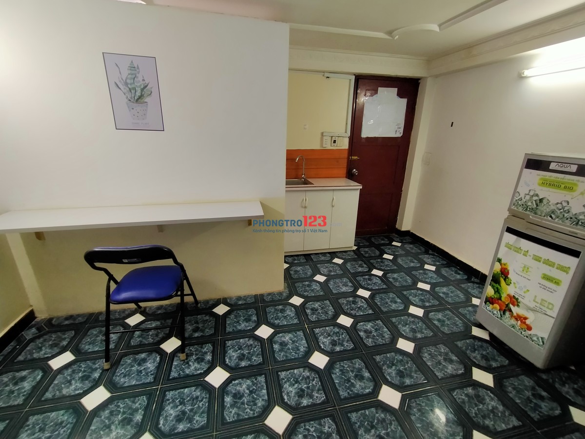 PHÒNG LẦU 1 , GẦN SÂN BAY , BV175 , ĐH MỞ , ĐH CÔNG NGHIỆP ,CHỢ TÂN SƠN ...